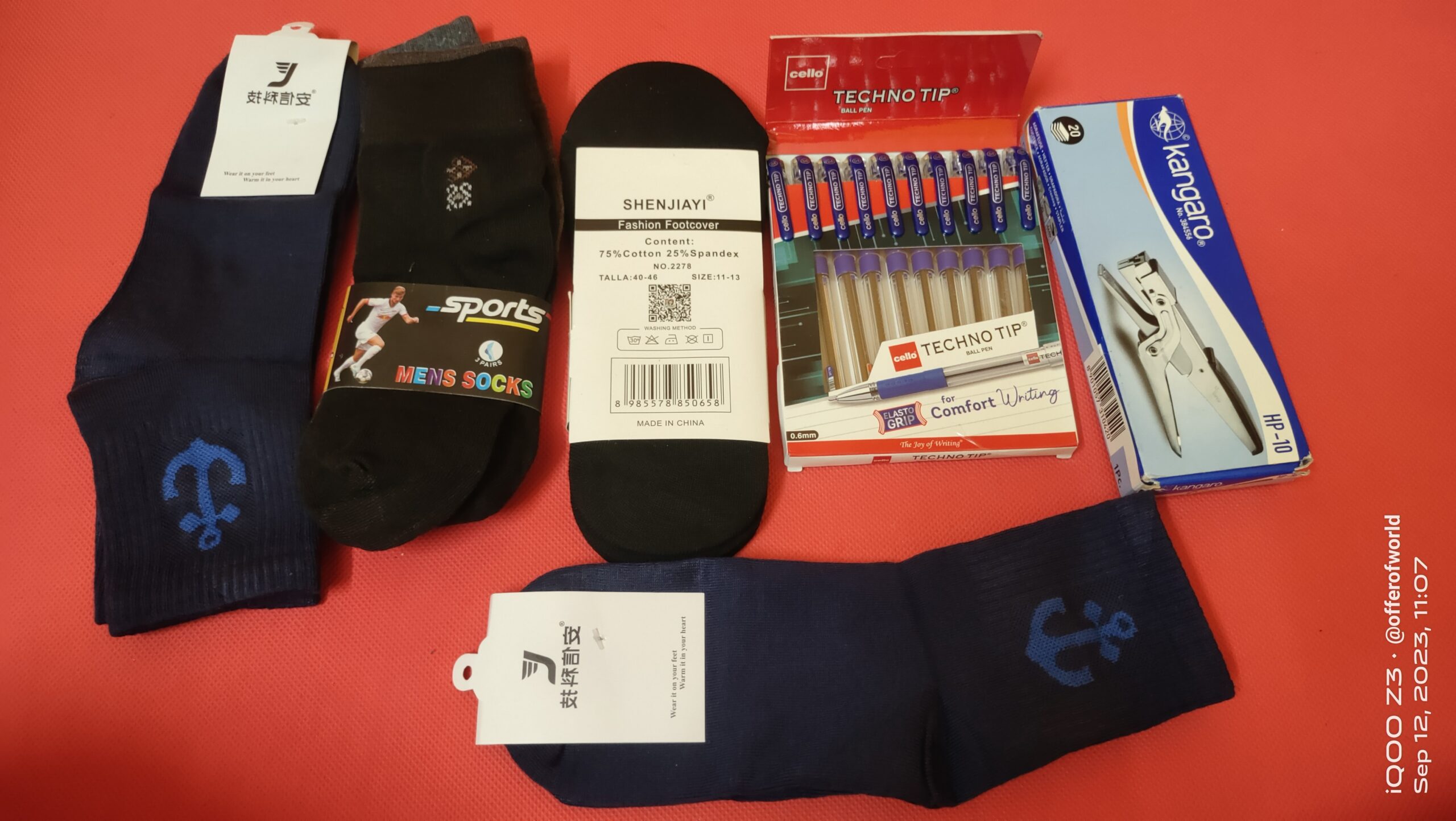 Kangaro Stapler + 8 Pairs Socks + Cello 10 Pens – OFFER ON GROCERY